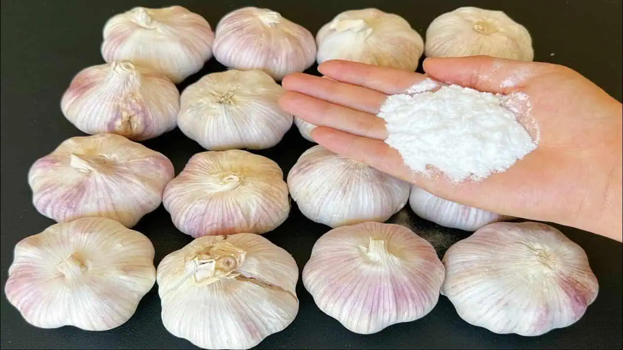 Moja babka pozná perfektný trik s CESNAKOM a sódou bikarbónou: Budete ...