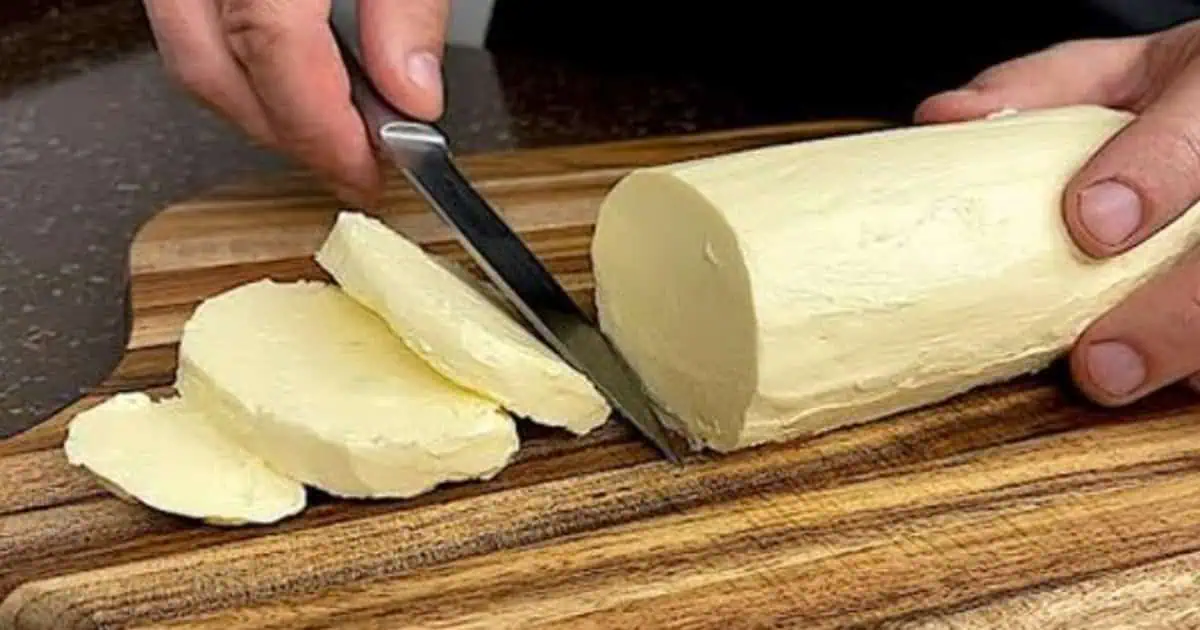 Domáce maslo z jednej prísady - ľahko a rýchlo pripravené!