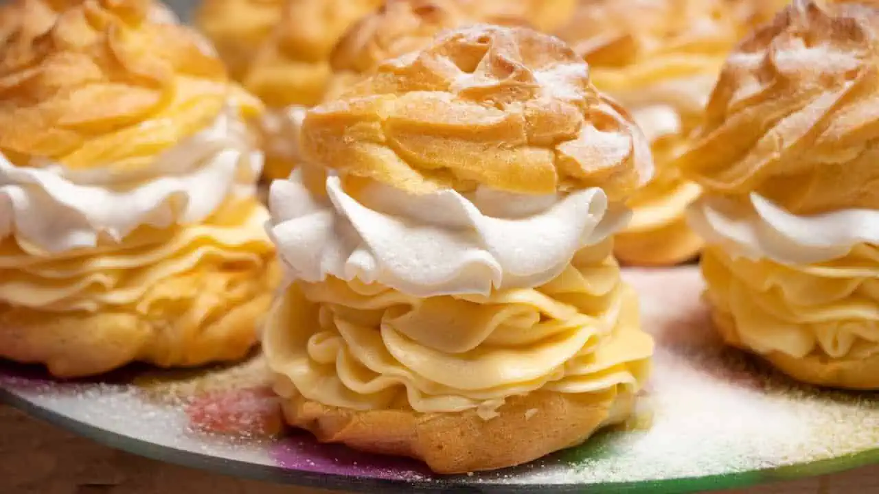 Jednoduché domáce VETERNÍKY so šľahačkou: Overený domáci recept, ktorý ...