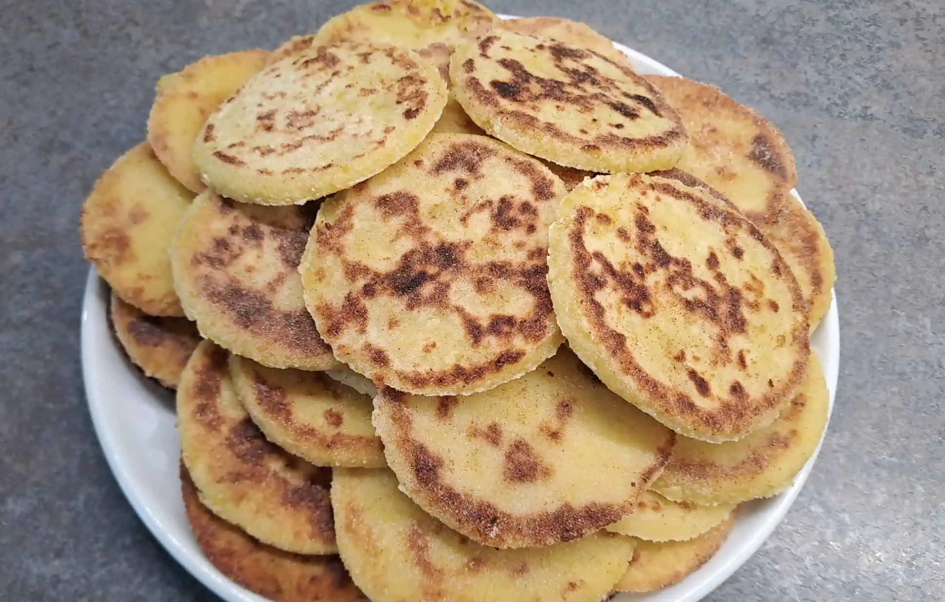 Kedysi jedlo chudobných, dnes najväčšia pochúťka! Recept na placky z ...