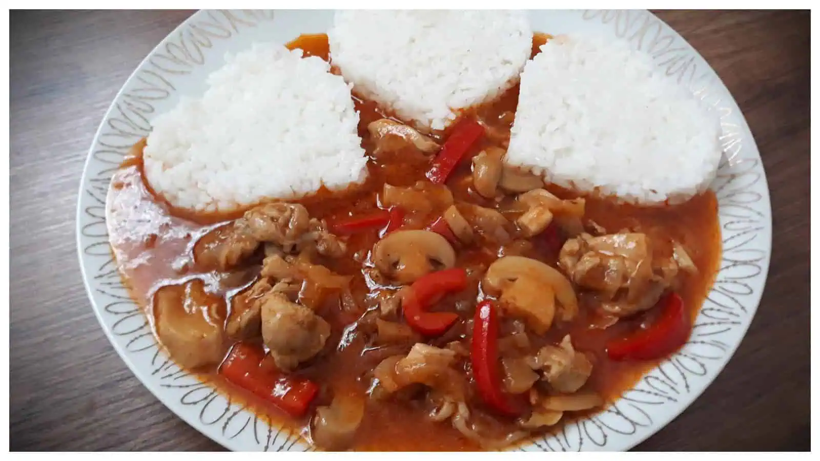 Kuracie prsia na zelenine a šampiňónoch s ryžou: Geniálny obed za pár ...